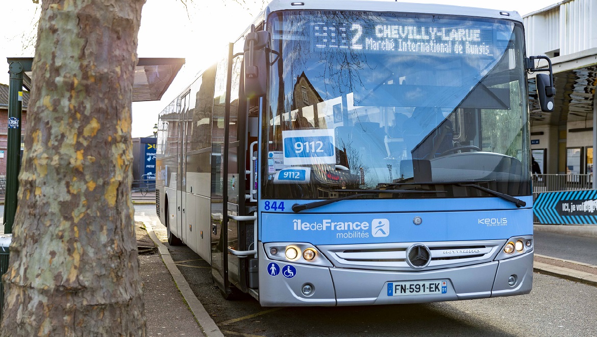 Les premiers cars express roulent entre Corbeil et Rungis - Conseil ...